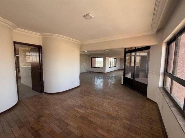 Apartamento com 3 dormitórios à venda, 273 m² por R$ 990.000,00 Centro Sorocaba/SP
