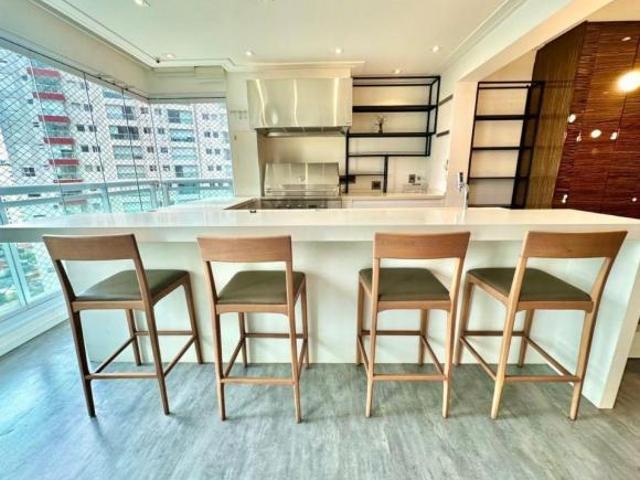 Apartamento com 3 dormitórios à venda, 280 m² por R$ 4.900.000 Rua Cândido Lacerda, 312 Jardim A