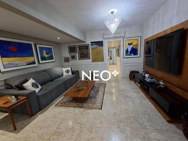 Apartamento com 3 dormitórios à venda, 295 m² por R$ 2.800.000,00 Boqueirão Santos/SP