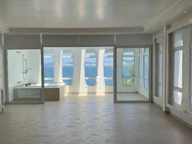 Apartamento com 3 dormitórios à venda, 200 m² por R$ 1.800.000,00 Enseada Guarujá/SP