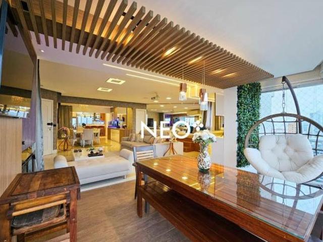 Apartamento com 3 dormitórios à venda, 200 m² por R$ 3.000.000,00 Ponta da Praia Santos/SP