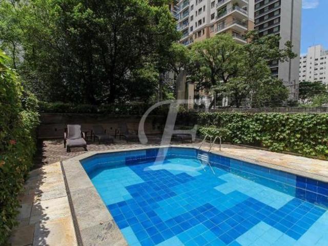 Apartamento com 3 dormitórios à venda, 200 m² por R$ 6.200.000,00 Itaim Bibi São Paulo/SP