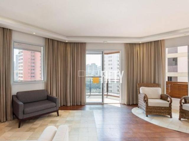 Apartamento com 3 dormitórios à venda, 206 m² Vila Nova Conceição São Paulo/SP