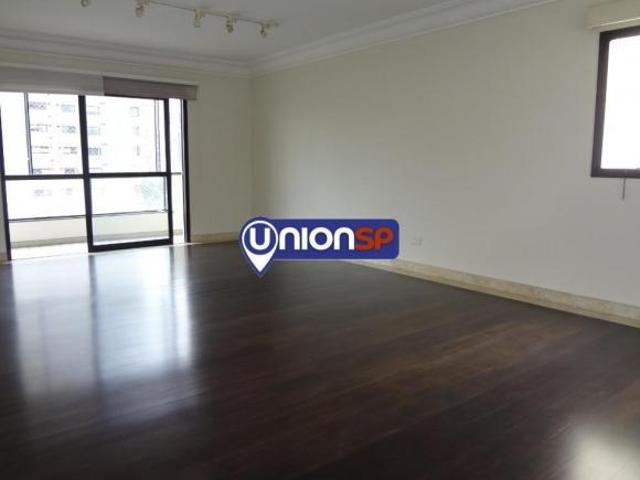 Apartamento com 3 dormitórios à venda, 210 m² por R$ 2.300.000,00 Moema São Paulo/SP