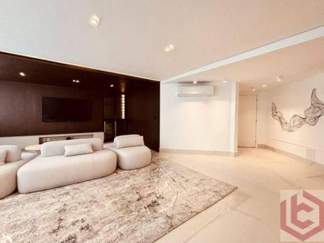 Apartamento com 3 dormitórios à venda, 223 m² por R$ 2.590.000,00 Boqueirão Santos/SP