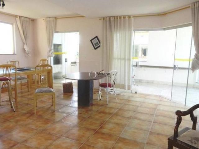 Apartamento com 3 dormitórios à venda, 220 m² por R$ 850.000,00 E