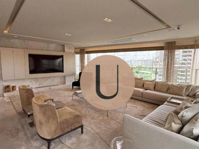 Apartamento com 3 dormitórios à venda, 220 m² por R$ 9.900.000,00 Moema São Paulo/SP