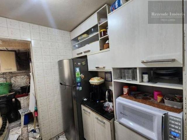 Apartamento com 3 dormitórios à venda, 47 m² por R$ 200.000,00 Fazendinha Curitiba/PR