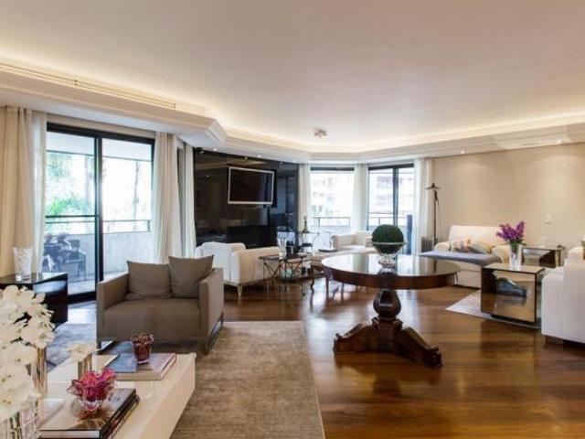 Apartamento com 3 dormitórios à venda, 640 m² por R$ 9.500.000,00 Moema São