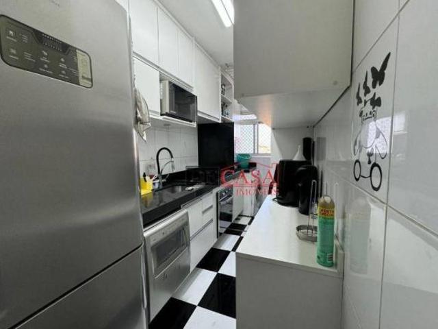 Apartamento com 3 dormitórios à venda, 62 m² por R$ 381.600,00 Vila Carmosina São Paulo/SP