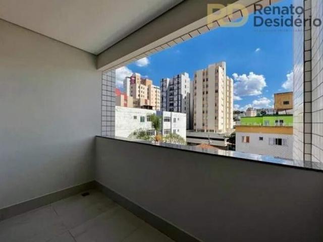 Apartamento com 3 dormitórios à venda, 74 m² por R$ 635.000,00 Sagrada Família