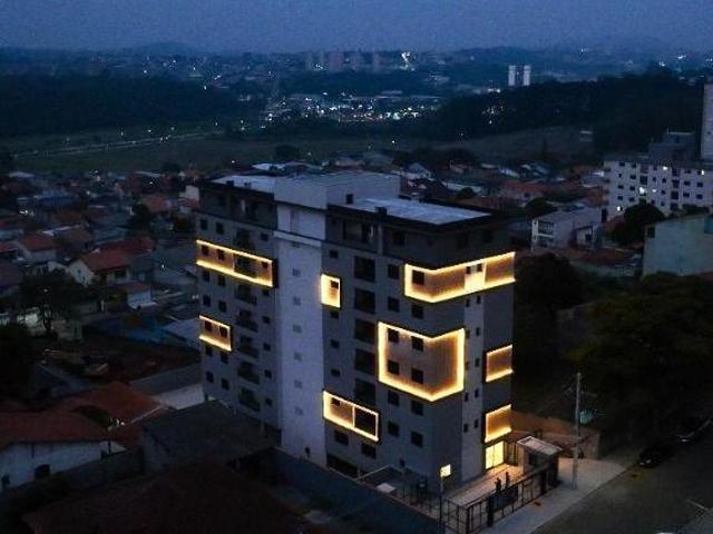 Apartamento com 3 dormitórios à venda, 75 m² por R$ 717.000,00 Jordanópolis Arujá/SP