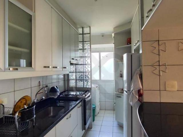 Apartamento com 3 dormitórios à venda, 70 m² por R$ 500.000,00 Residencial do Lago Londrina/PR