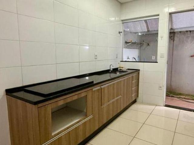 Apartamento com 3 dormitórios à venda, 72 m² por R$ 250.000,00 Ipanema Patos de Minas/MG