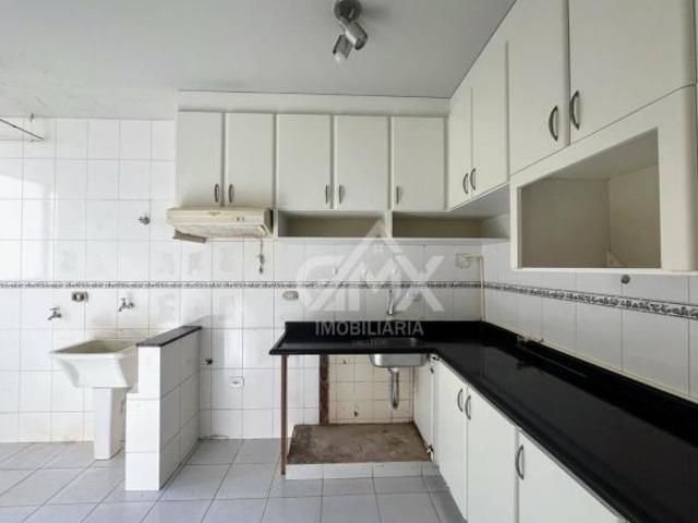 Apartamento com 3 dormitórios à venda, 72 m² por R$ 380.000,00 Cláudia Londrina/PR