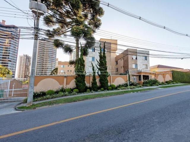 Apartamento com 3 dormitórios à venda, 73 m² por R