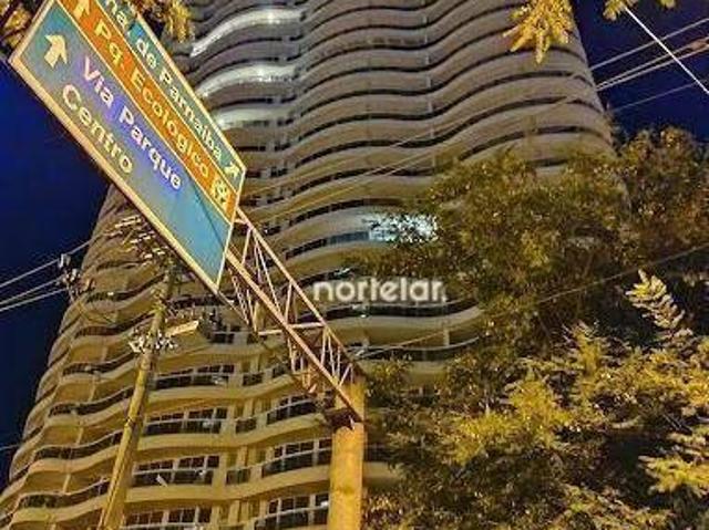 Apartamento com 3 dormitórios à venda, 90 m² por R$ 1.650.000,00 Empresarial 18 do Forte Barueri