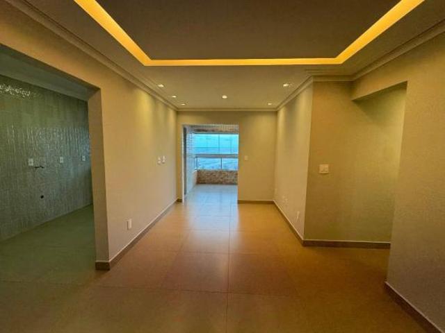 Apartamento com 3 dormitórios à venda, 90 m² por R$ 660.000,00 Ocian Praia Grande/SP