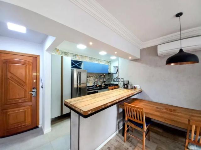 Apartamento com 3 dormitórios à venda, 93 m² por R$ 900.000 Enseada Guarujá/SP