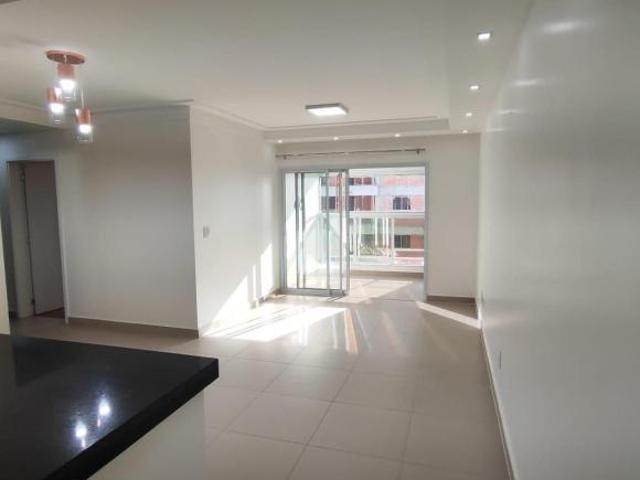 Apartamento com 3 dormitórios à venda, 93 m² por R$ 980.000,00 Condomínio R.