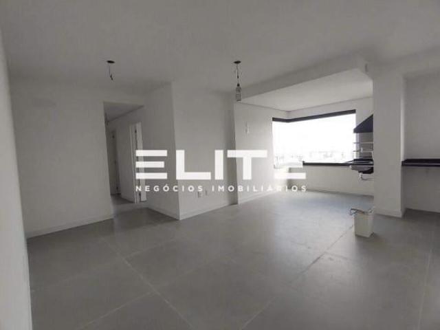 Apartamento com 3 dormitórios, andar alto com vista panorâmica à venda, são 93 m² de área privativa