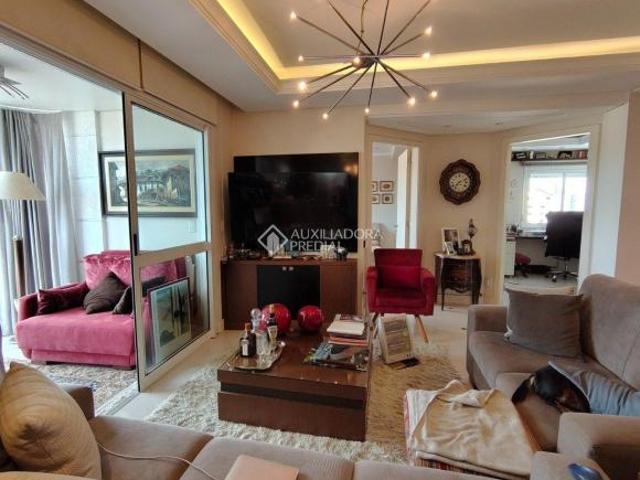 Apartamento com 3 dormitórios, churrasqueira, lareira e vista panorâmica no Centro de São Leopoldo