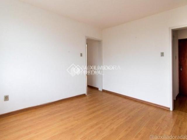 Apartamento com 3 dormitórios com 2 vagas no bairro Alto Teresópolis em POA/RS para comprar