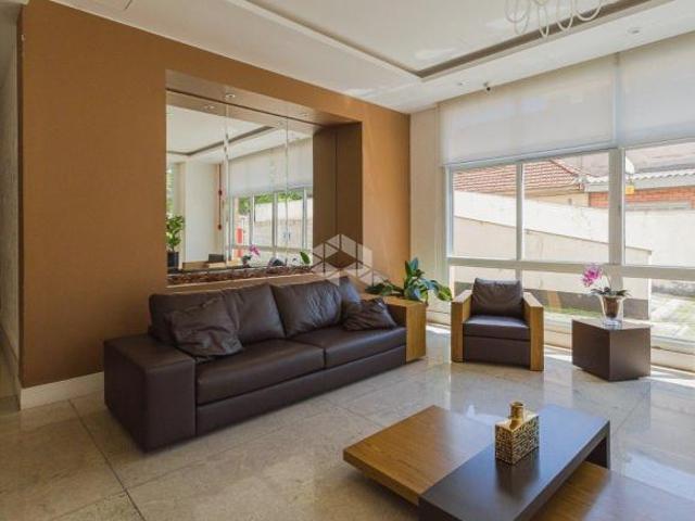Apartamento com 3 dormitórios com box duplo e infra no bairro Auxiliadora próximo a Carlos Gomes, Pl