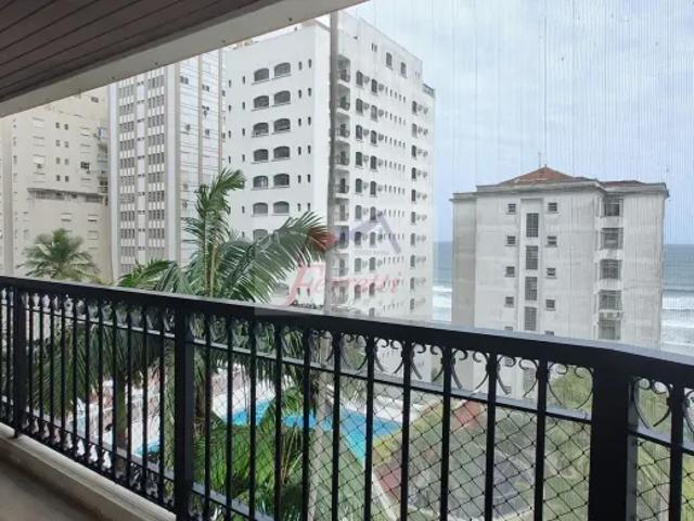 Apartamento com 3 dormitórios com vista para praia das Pitangueiras, Guarujá/SP