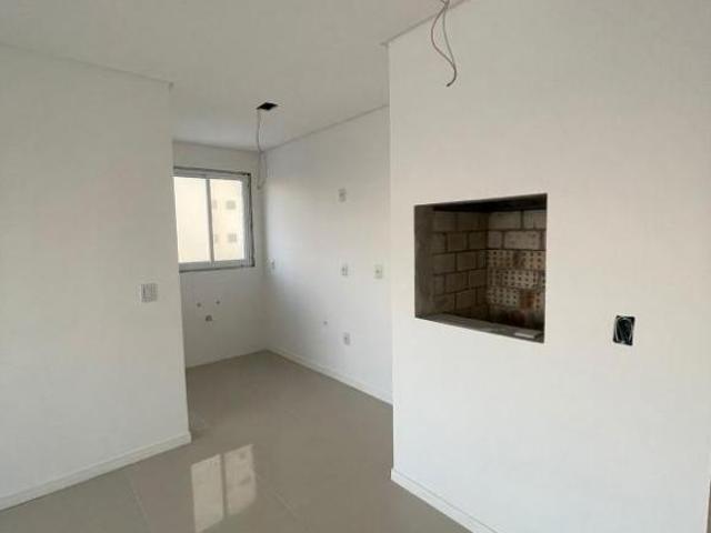 Apartamento com 3 dormitórios de Frente para Av. da Igreja