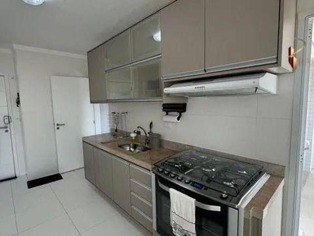 Apartamento com 3 dormitórios, duas suítes, duas vagas de garagem, vista para o mar no bairro Canto