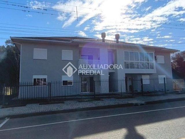 Apartamento com 3 dormitórios e 1 suíte em Presidente Lucena
