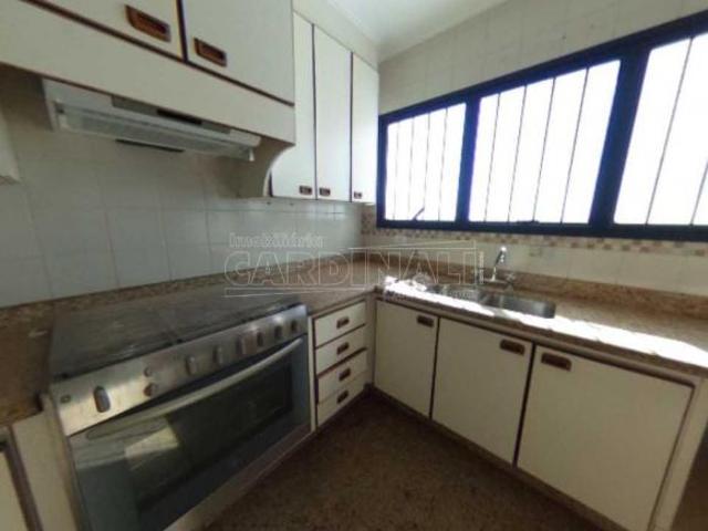 Apartamento com 3 dormitórios e 1 suíte no Centro em Araraquara