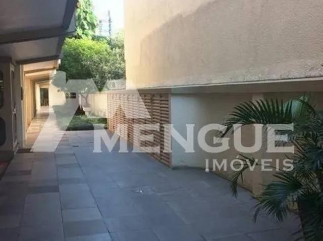 Apartamento com 3 dormitórios e 1 vaga de garagem, à venda no bairro Petrópolis em Porto Alegre com