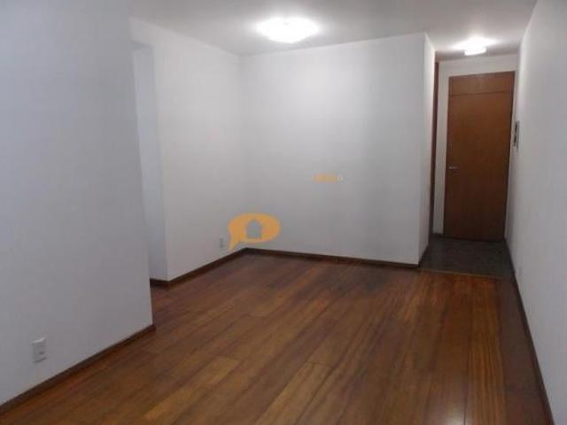 Apartamento com 3 dormitórios e 1 vaga de garagem à venda próximo Av Cursino