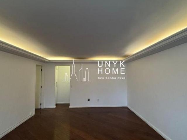 Apartamento com 3 dormitórios e 2 vagas de garagem à venda no Itaim Bibi