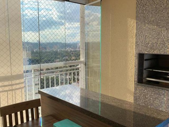 Apartamento com 3 Dormitórios e 3 Suítes