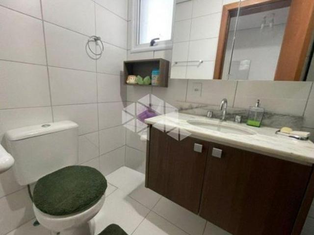 Apartamento com 3 dormitórios e 3 vagas de garagem localização nobre no bairro Tristeza