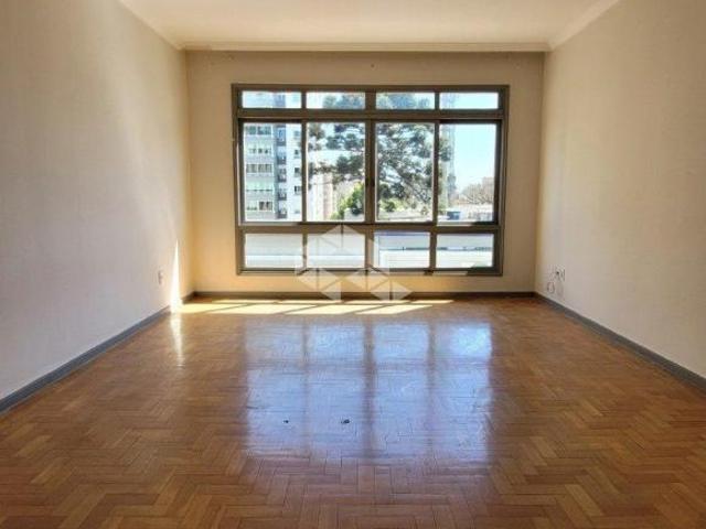 Apartamento com 3 dormitórios e 4 vagas na Av. Carlos Gomes