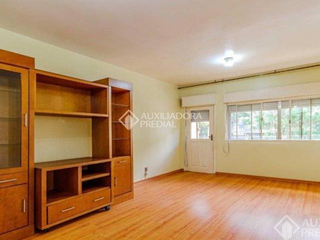 Apartamento com 3 dormitórios e 90m²