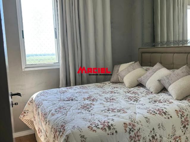 Apartamento com 3 Dormitórios, Elevador e Excelente Localização