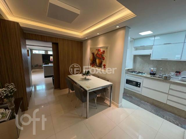 Apartamento com 3 dormitórios em Florianópolis
