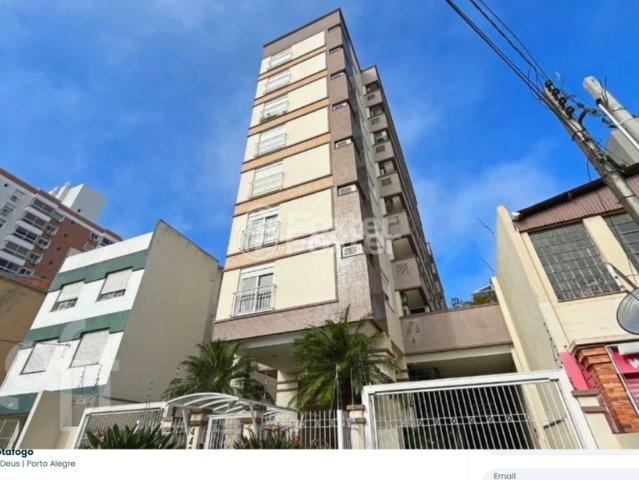 Apartamento com 3 dormitórios em Porto Alegre