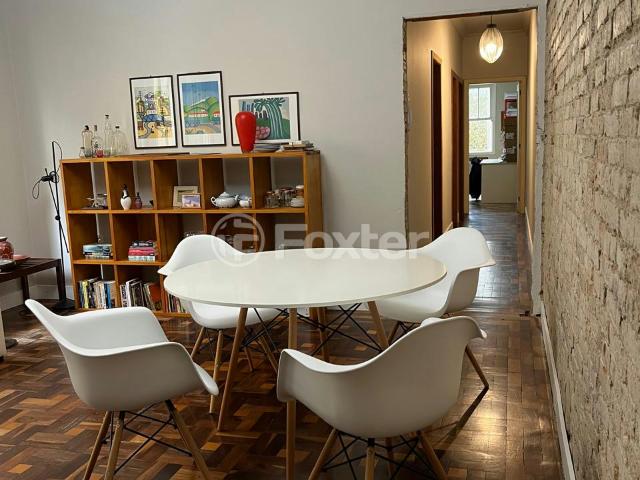 Apartamento com 3 dormitórios em Porto Alegre