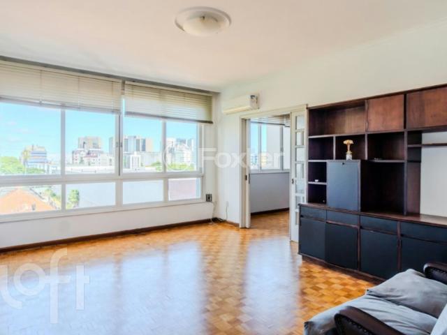 Apartamento com 3 dormitórios em Porto Alegre