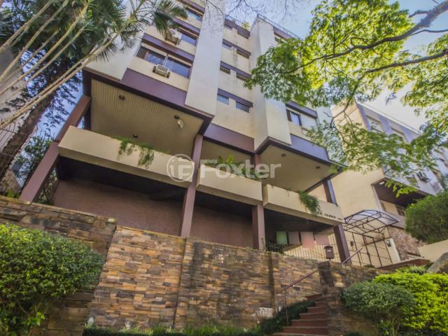 Apartamento com 3 dormitórios em Porto Alegre