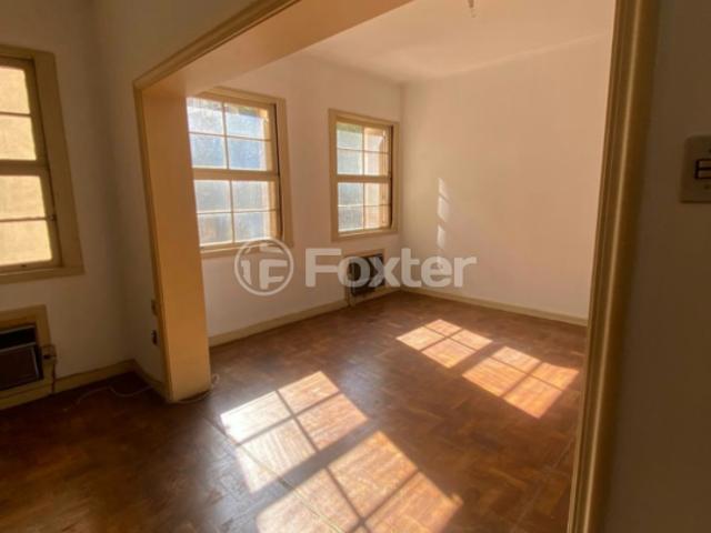 Apartamento com 3 dormitórios em Porto Alegre