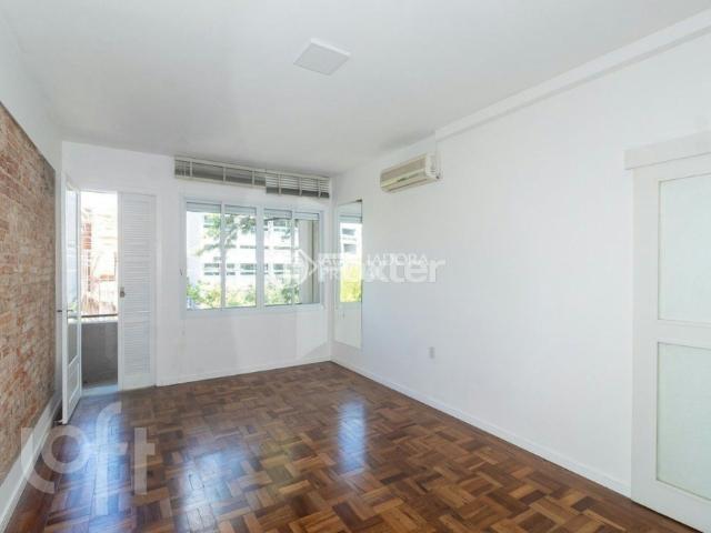 Apartamento com 3 dormitórios em Porto Alegre