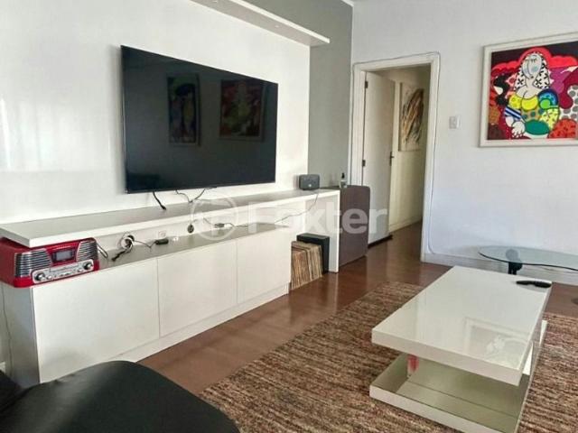 Apartamento com 3 dormitórios em Porto Alegre