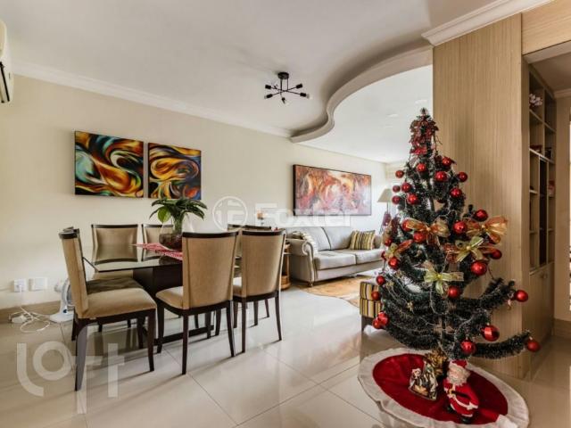 Apartamento com 3 dormitórios em Porto Alegre